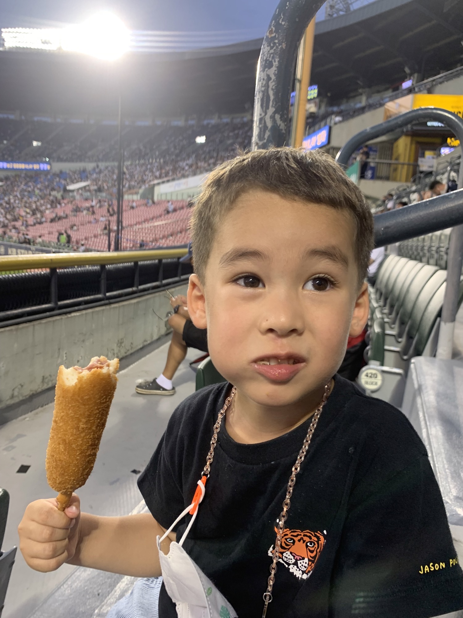 Doosan Bears – Mason Marley